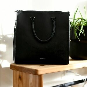 Matt & Nat | Bags | Matt Nat Hilton Vegan Crossbody Black Tote Bag ...